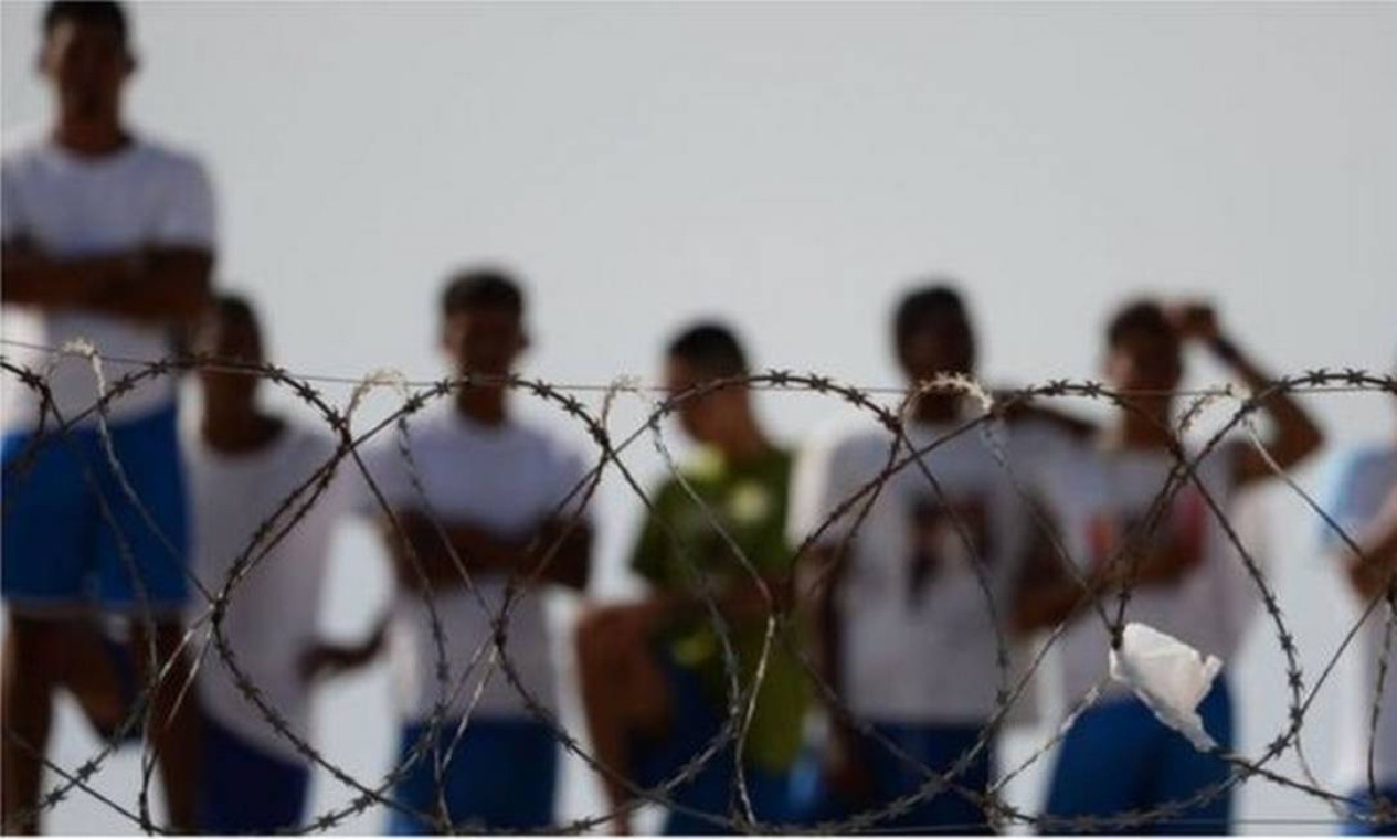 Máfia italiana treina integrantes do PCC - Época