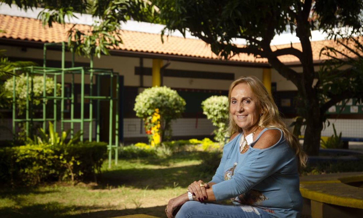 Sara de Carvalho Castro é premiada com o Faz Diferença na categoria ...