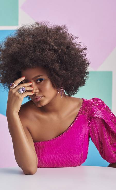 Jéssica Ellen posa para sua primeira capa de revista e reflete sobre ...