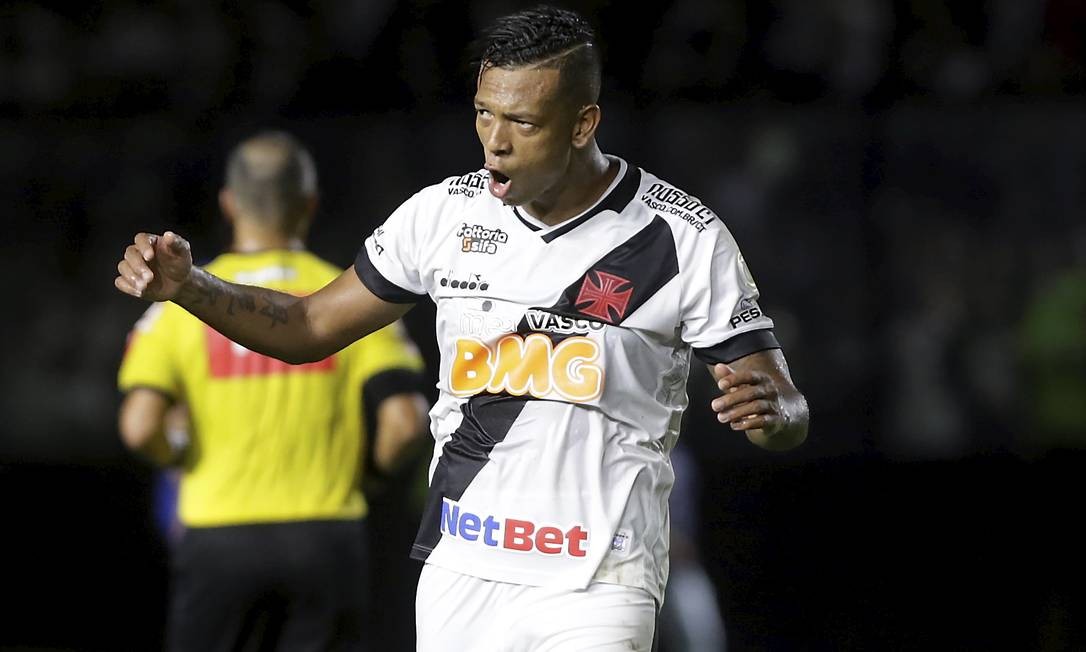 Vasco assina novo contrato com Guarín para 2020 - Jornal O Globo
