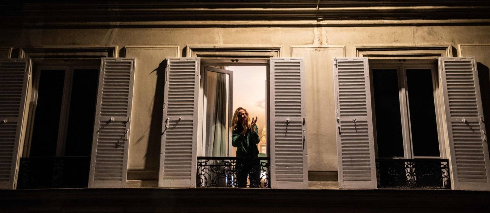 Durante quarentena, janelas viram a nova rua - Jornal O Globo