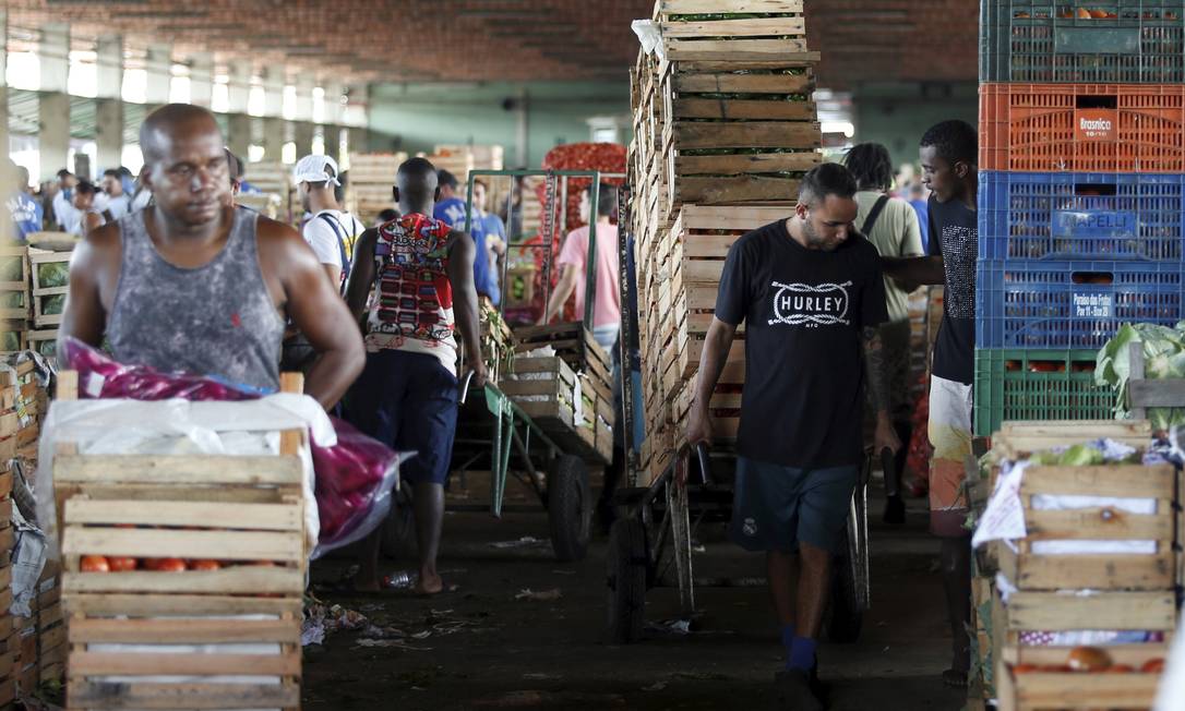 Coronavírus: Ceasa garante o abastecimento da cidade e doa alimentos a ...