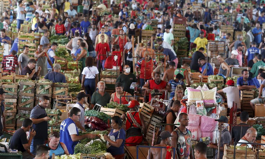 Coronavírus: Ceasa garante o abastecimento da cidade e doa alimentos a ...