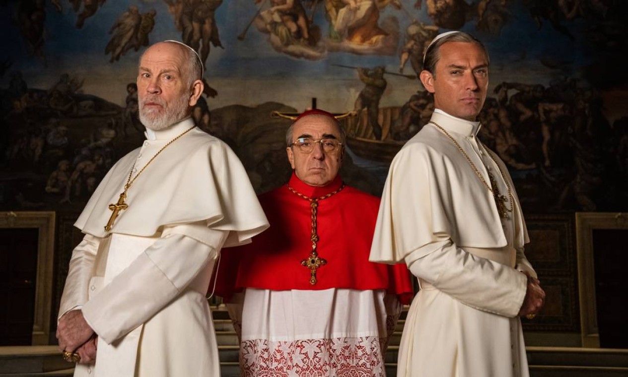 Silvio Orlando, o maquiavélico cardeal Voiello de 'The new pope ...