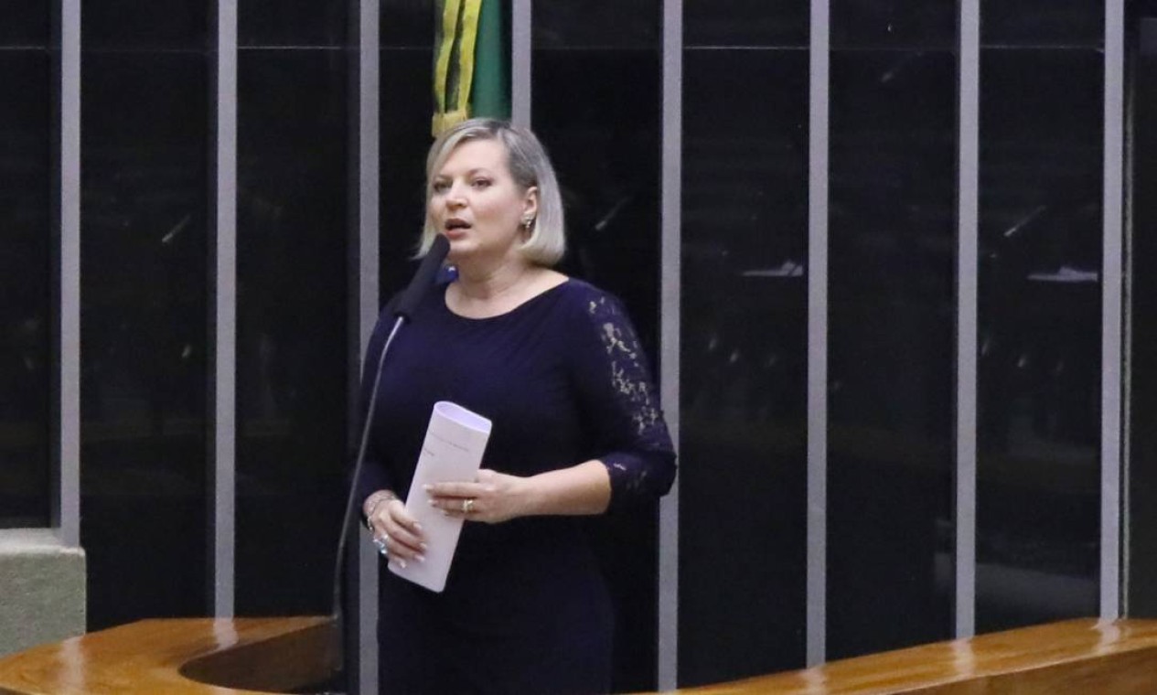 Joice apresenta denúncia de impeachment contra Bolsonaro - Jornal O Globo