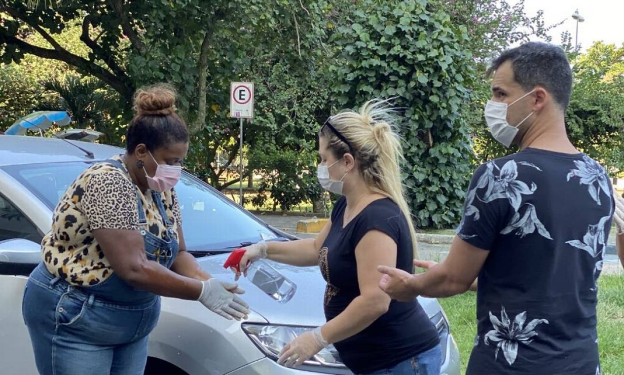 Coronavírus: Atriz Cacau Protásio pede doações em ruas e condomínios ...