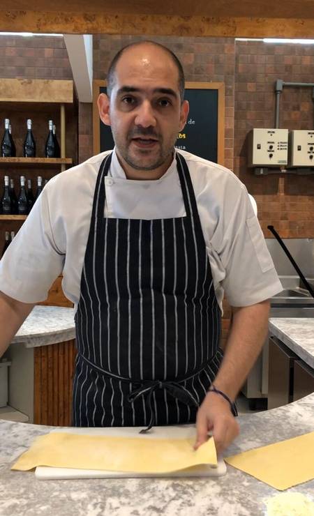 Chefs fazem lives com receitas - Jornal O Globo