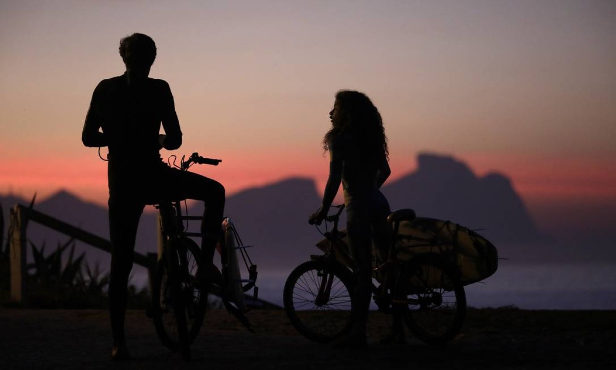 Com praias cheias e BRT lotado, Rio entra na primeira fase de ...