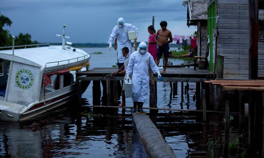 No Pará, comunidades ribeirinhas recebem atendimento de saúde em meio à ...