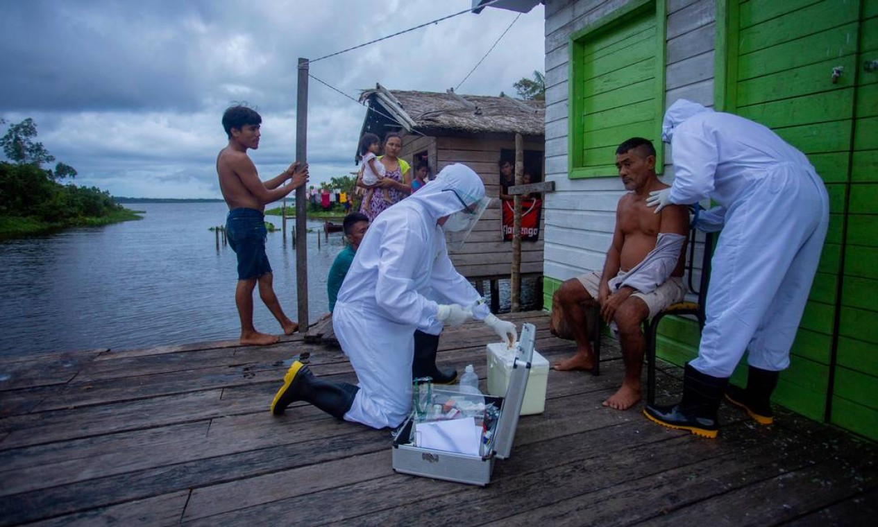 No Pará, comunidades ribeirinhas recebem atendimento de saúde em meio à ...