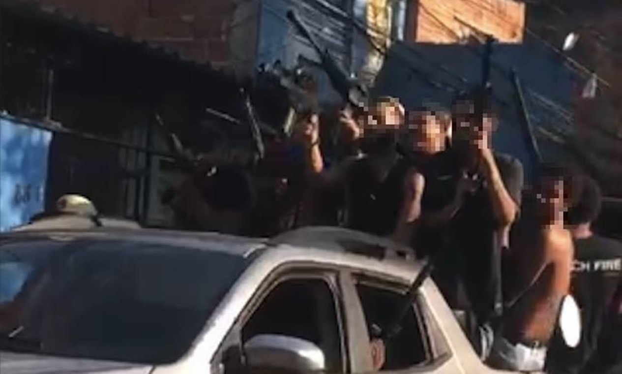 Polícia investiga realização de videoclipe no Jacarezinho; imagens ...