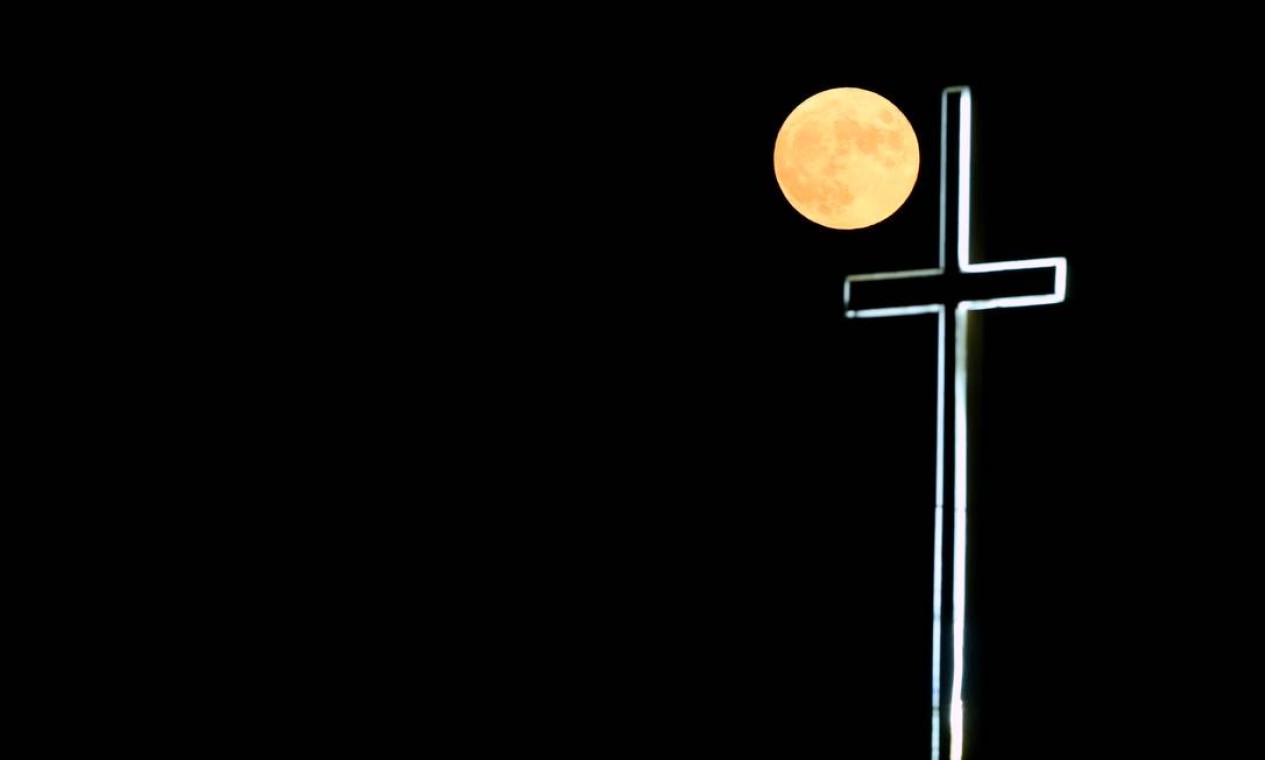 Veja fotos da lua cheia pelo mundo - Jornal O Globo