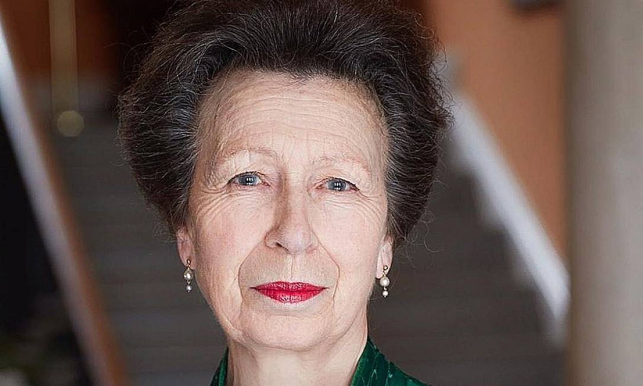 Princesa Anne faz 70 anos e ganha homenagem do Príncipe Charles em rede ...