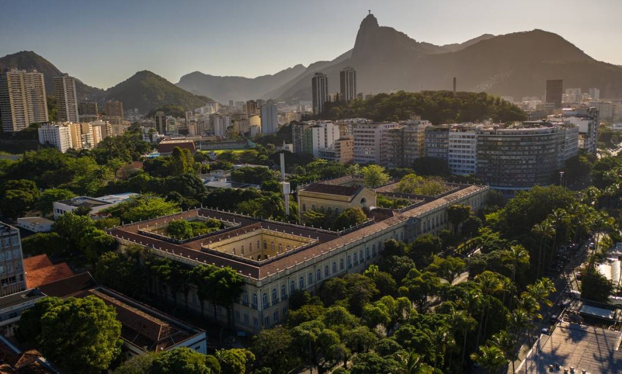 UFRJ celebra 100 anos com programação virtual - Jornal O Globo