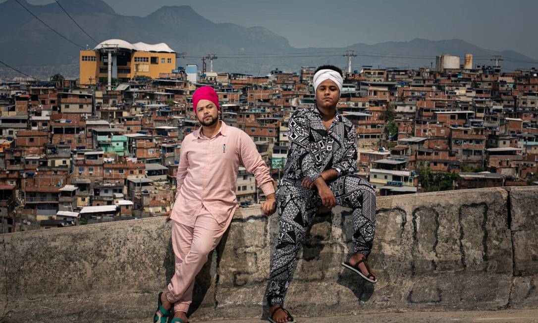 Estudantes do Complexo do Alemão criam marca de cosméticos naturais e ...