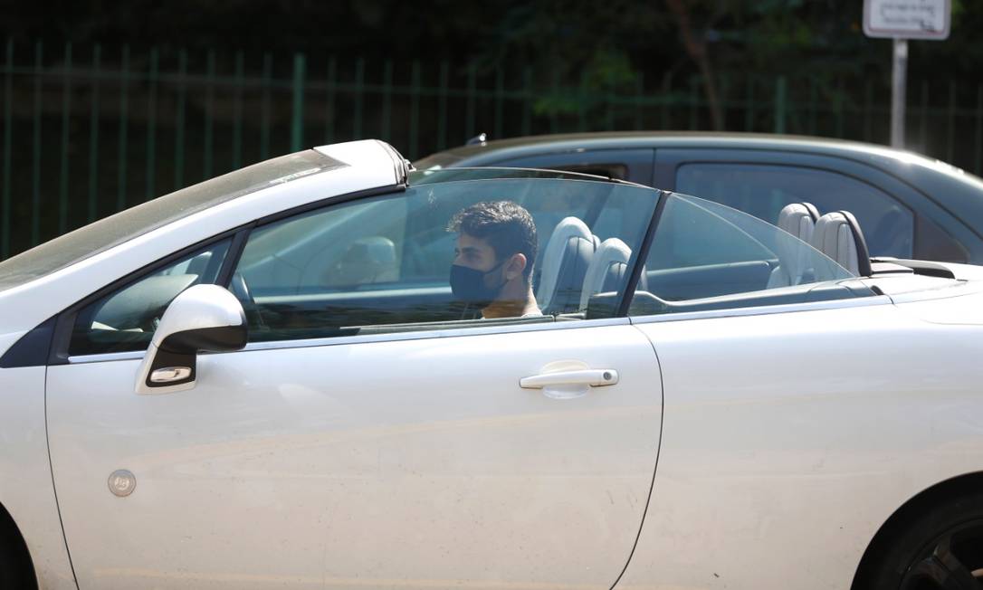 Dono de conversível de 'barraco' no Leblon registra caso na delegacia ...