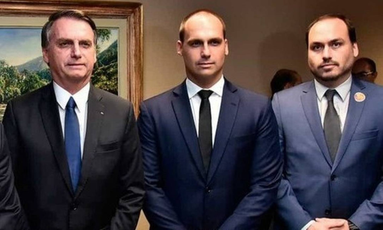 Bolsonaro confunde filho 03 com 02 ao pedir votos a eleitores - Jornal ...