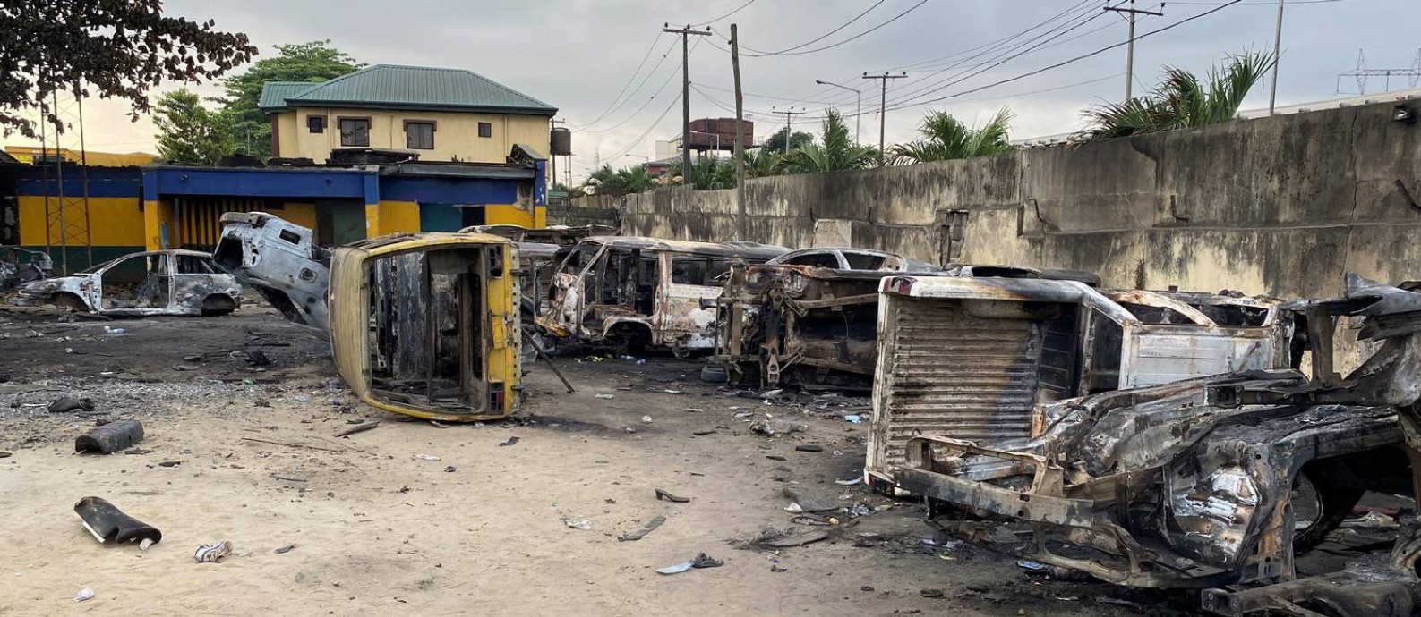 Presidente da Nigéria diz que pelo menos 69 pessoas morreram nos ...