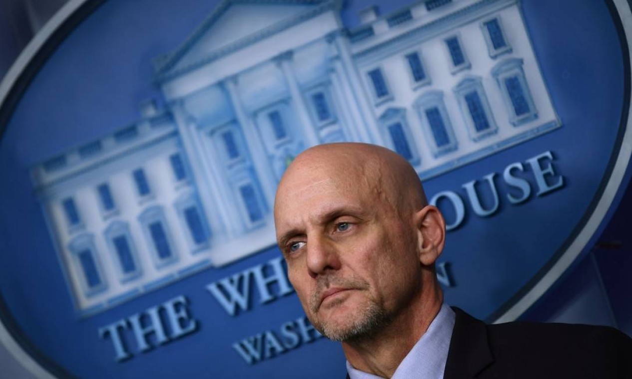 'Ciência e dados guiaram a decisão', afirma chefe da FDA, após ...