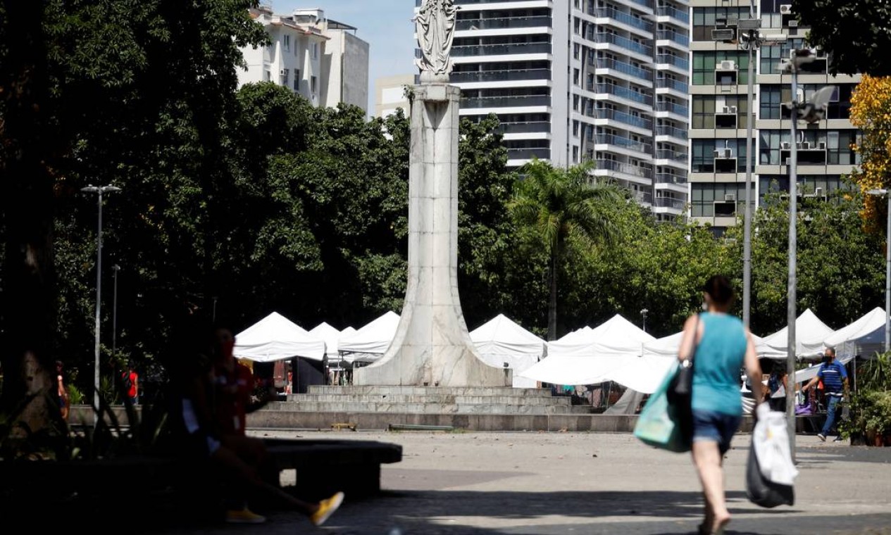 Chafariz da Praça do Largo do Machado será religado este mês, garante ...