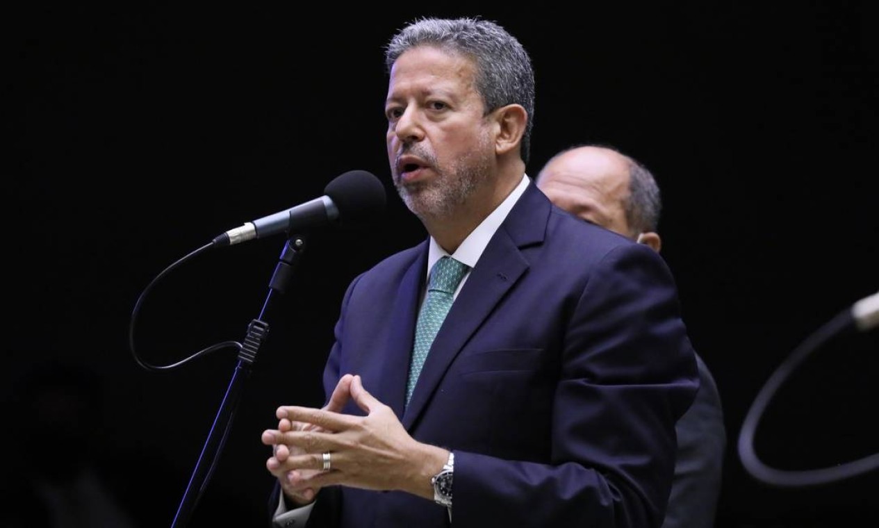 Reunião pró-Lira tem canto evangélico; vídeo - Época