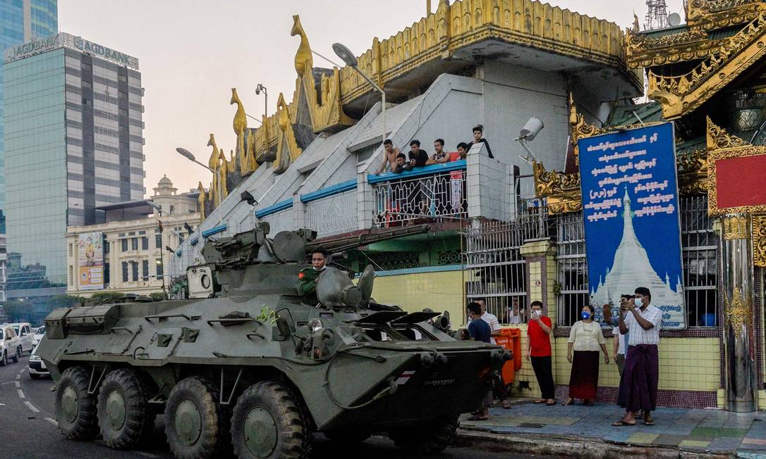 Veja imagens do primeiro mês de protestos em Mianmar - Jornal O Globo