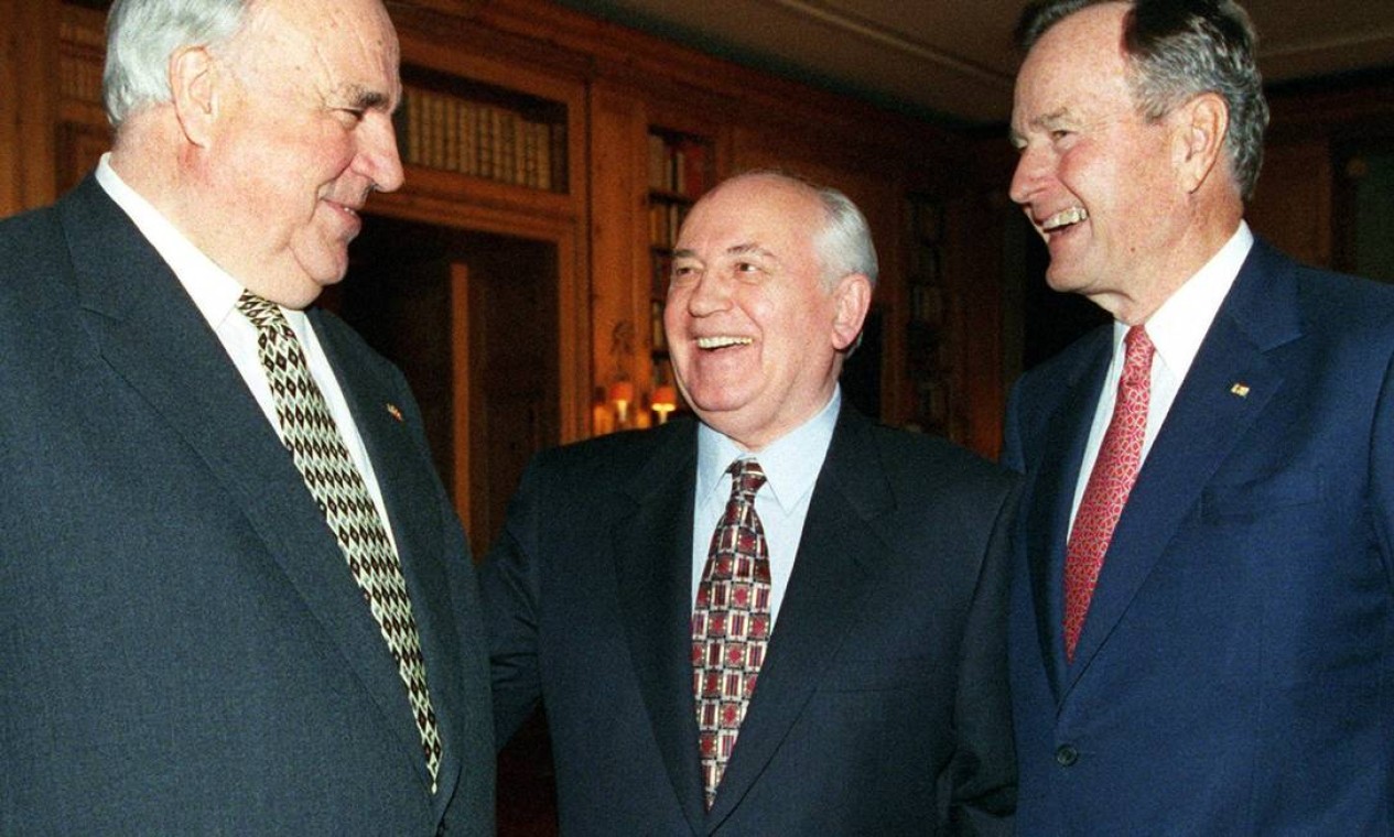 Gorbachev pede que Putin e Biden se encontrem para 'evitar guerra ...