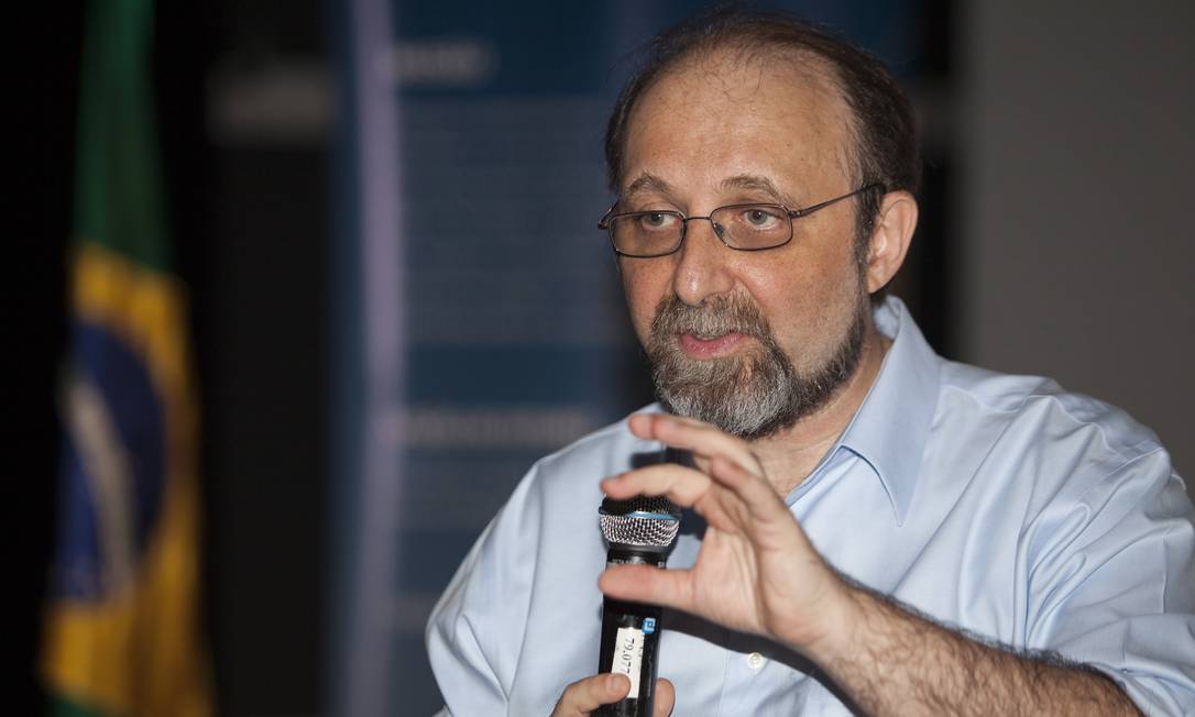 Classify Miguel Nicolelis, Brazilian scientists