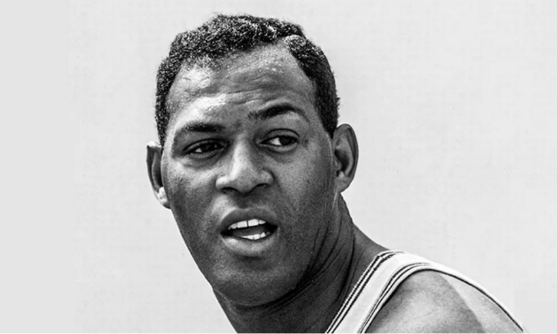 NBA: Morre Elgin Baylor, lenda dos Lakers e do basquete americano ...
