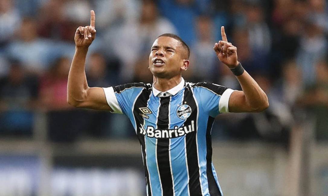 Fluminense encaminha contratação de David Braz, que é aguardado para ...