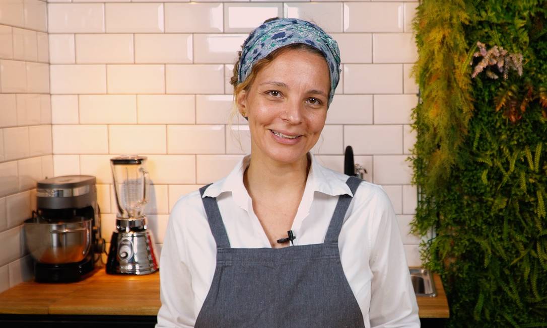 Chef Roberta Ciasca ensina receita de alho assado - Jornal O Globo
