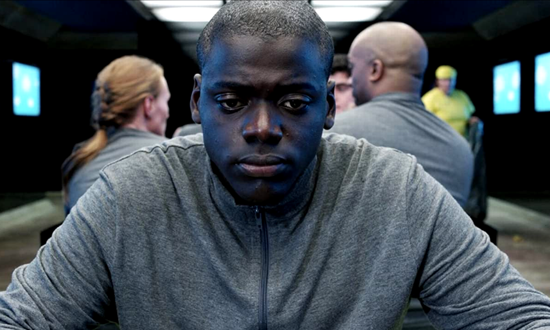Dez anos após 'Black mirror', britânico Daniel Kaluuya vence o Oscar ...