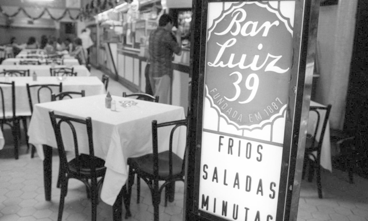 Bar Luiz: tradição e boa comida à mesa desde os tempos do Império ...