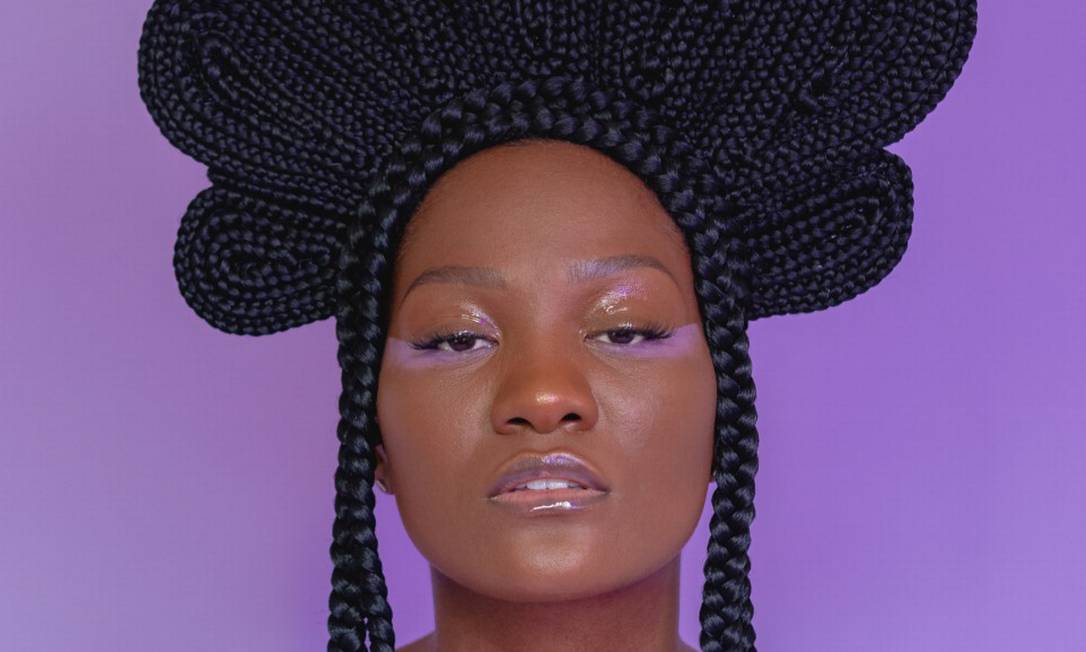 Youtuber cria projeto fotográfico em que produz esculturas com cabelo ...