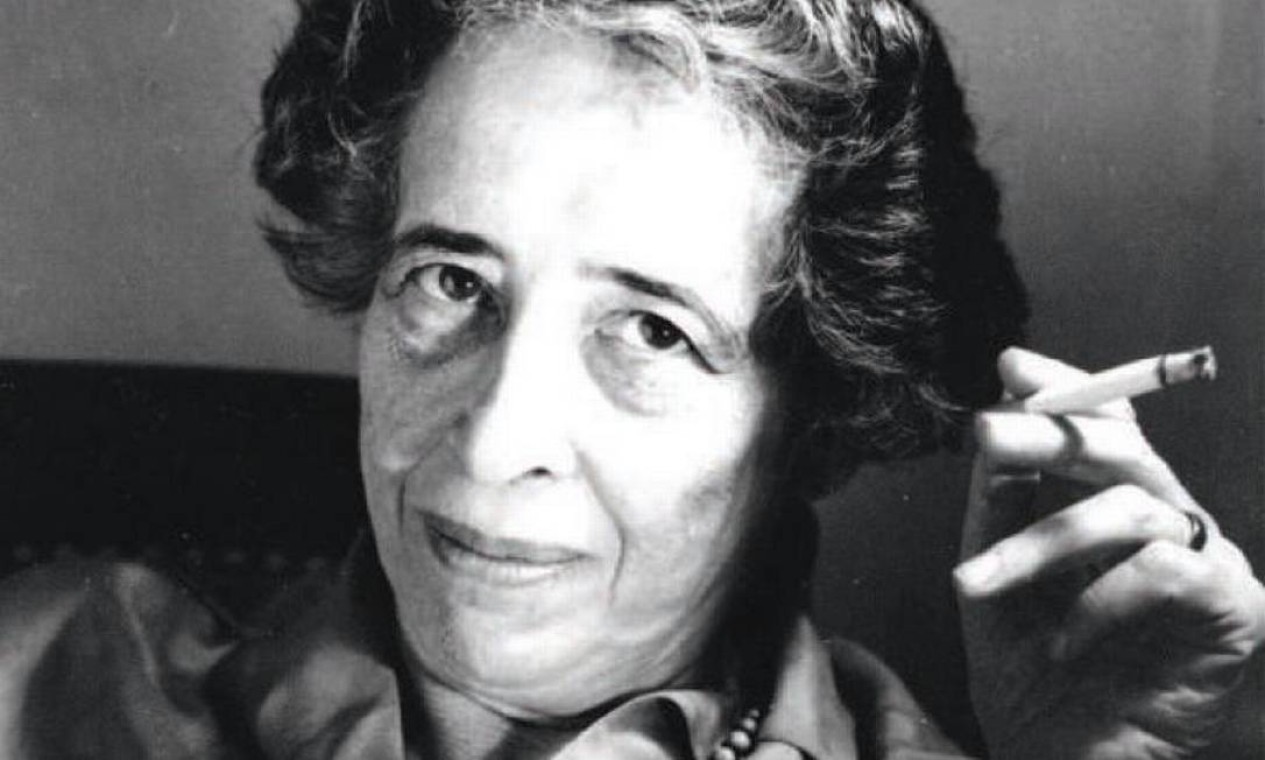 'O problema, para Arendt, não era quem escolhe o mal, mas a indiferença ...