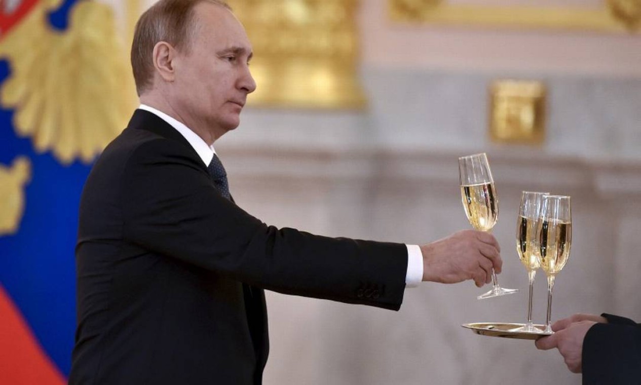 Putin decreta que só o espumante fabricado na Rússia é champanhe, e ...