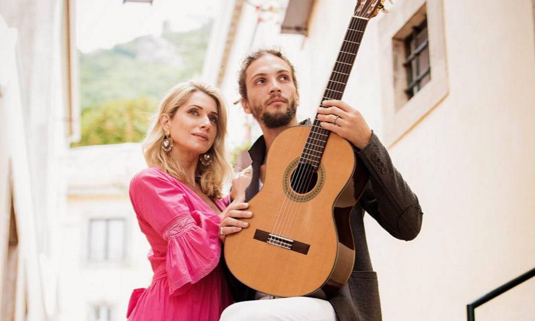 Saiba quem é o marido de Letícia Spiller, autor do retrato ousado que ...