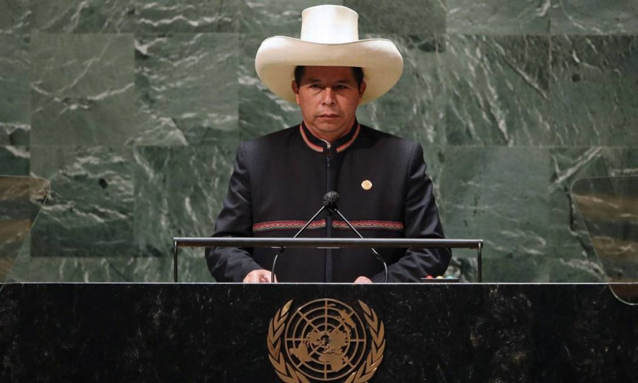 Castillo anuncia 'segunda reforma agrária' no Peru, mas sem ...