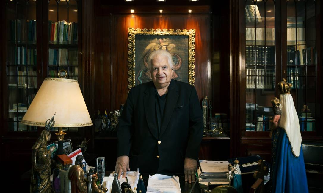 Ele não para: às vésperas de completar 80 anos, Carlos Alberto Serpa ...