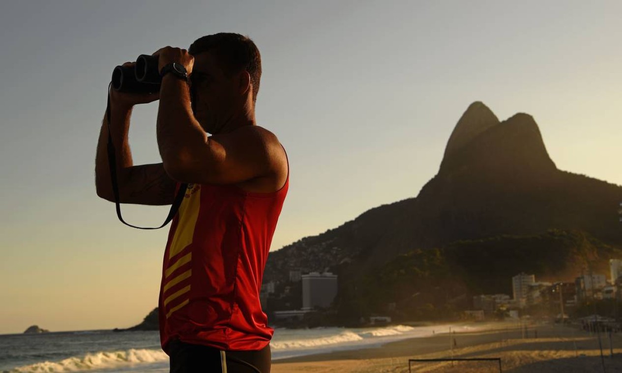 Guarda-vidas ganharão aumento de salário: orla do Rio terá reforço de ...