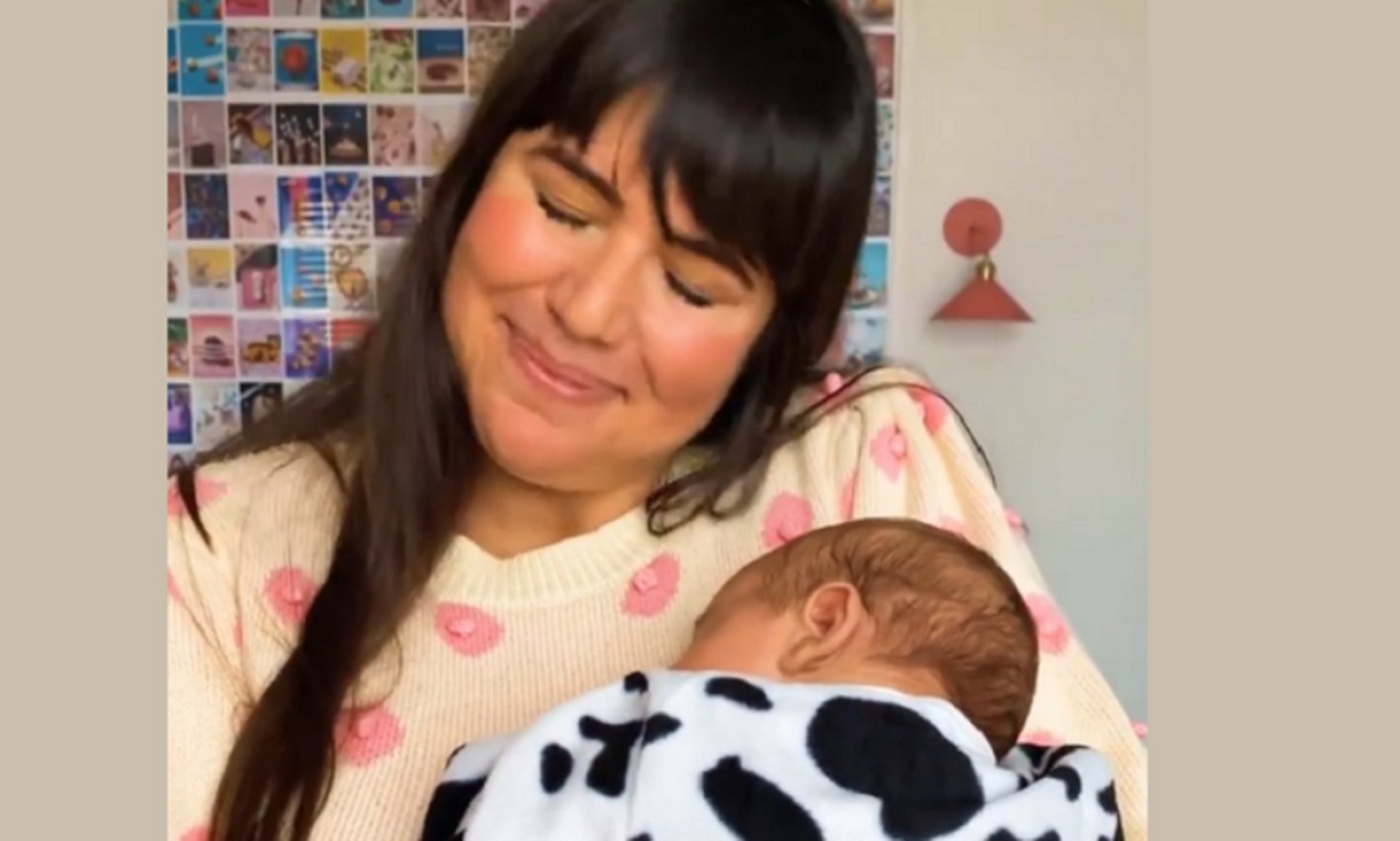 Raíza Costa, do 'Rainha da Cocada', revela gravidez após dez meses: 'Só ...