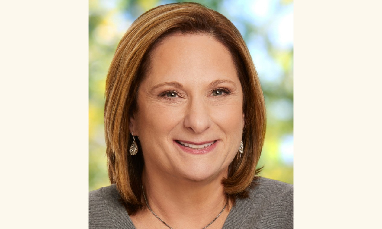 Disney nomeia primeira mulher como presidente do Conselho em 98 anos de ...