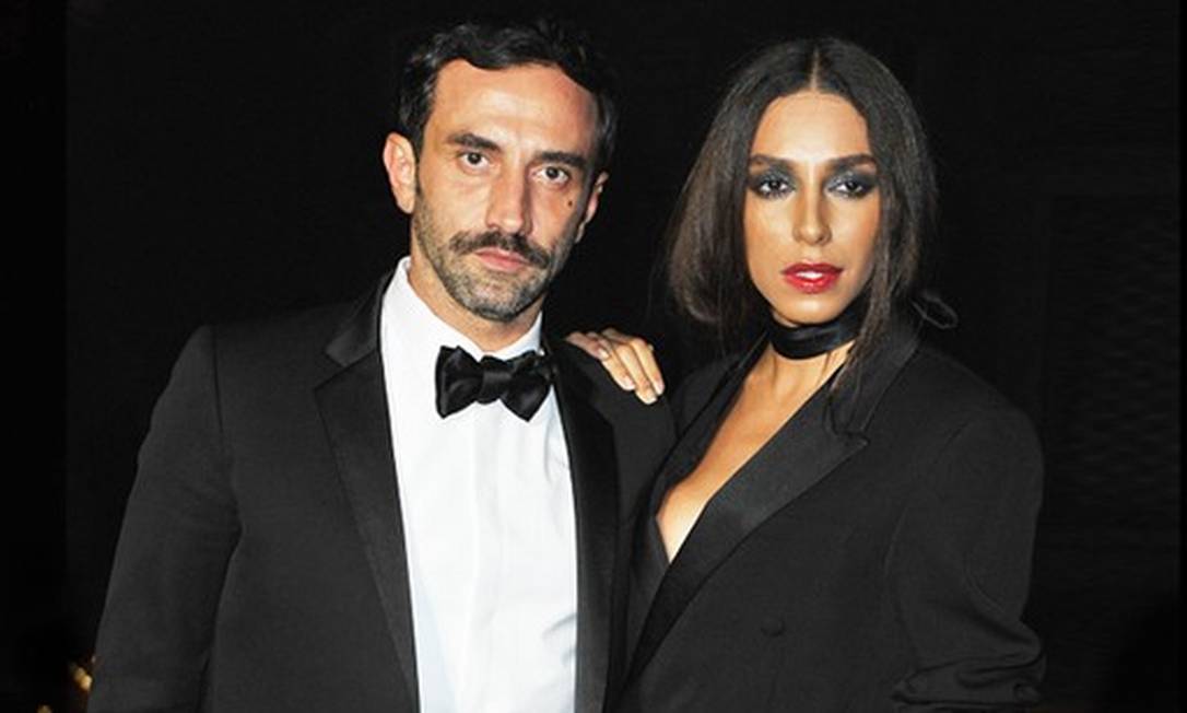 A modelo Lea T é a primeira convidada a colaborar criativamente com a ...