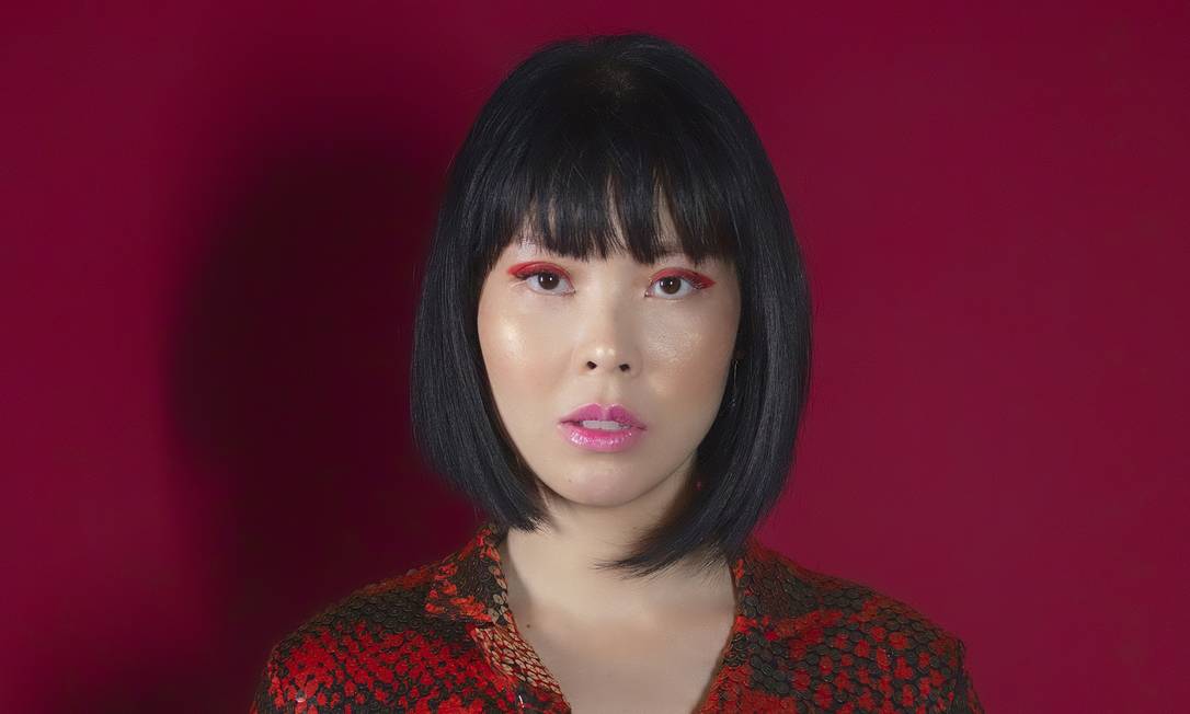 Ex-aeromoça, atriz chinesa Chan Suan faz sucesso no streaming - Jornal ...