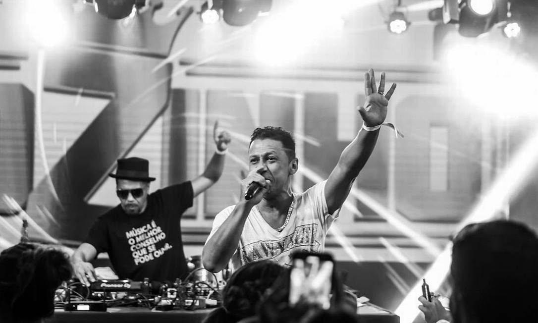 Testemunha ocular do nascimento do funk, DJ O Mandrake agita a Pedra do ...