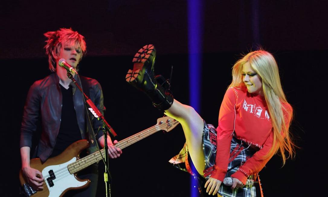 Febre nos anos 2000, o estilo emo está de volta e une veteranos e nomes ...