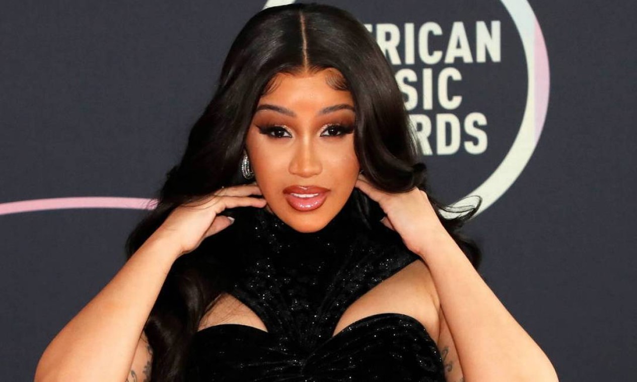 Cardi B se torna primeira rapper a ter quatro músicas com 1 bilhão de ...