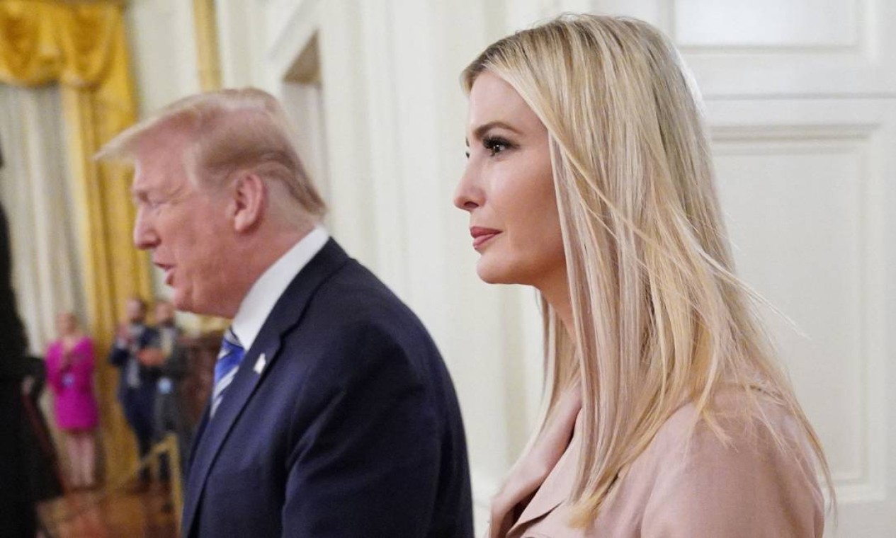 Ivanka Trump depõe em comissão que investiga invasão do Capitólio ...
