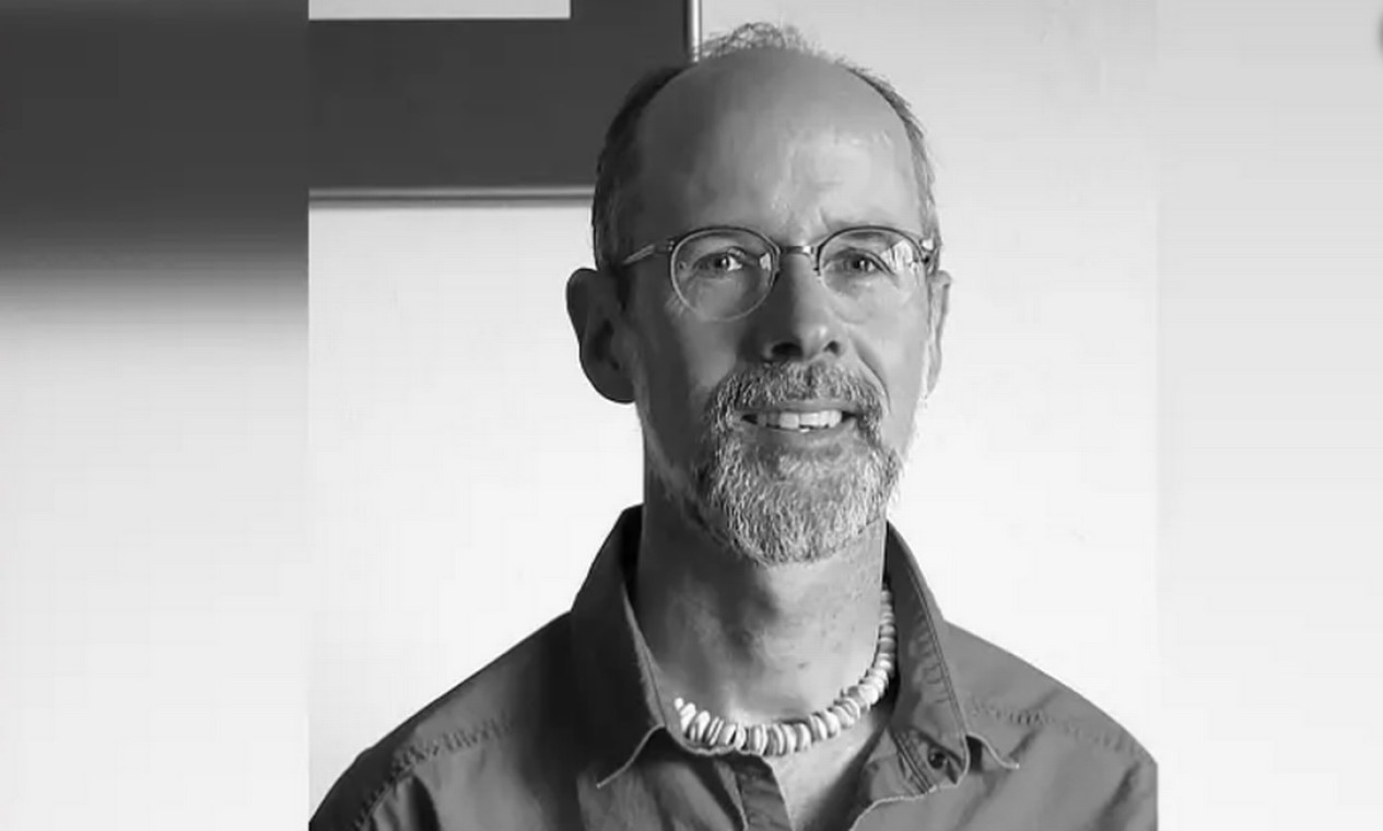 Morre homem que ateou fogo em si mesmo na frente da Suprema Corte dos ...