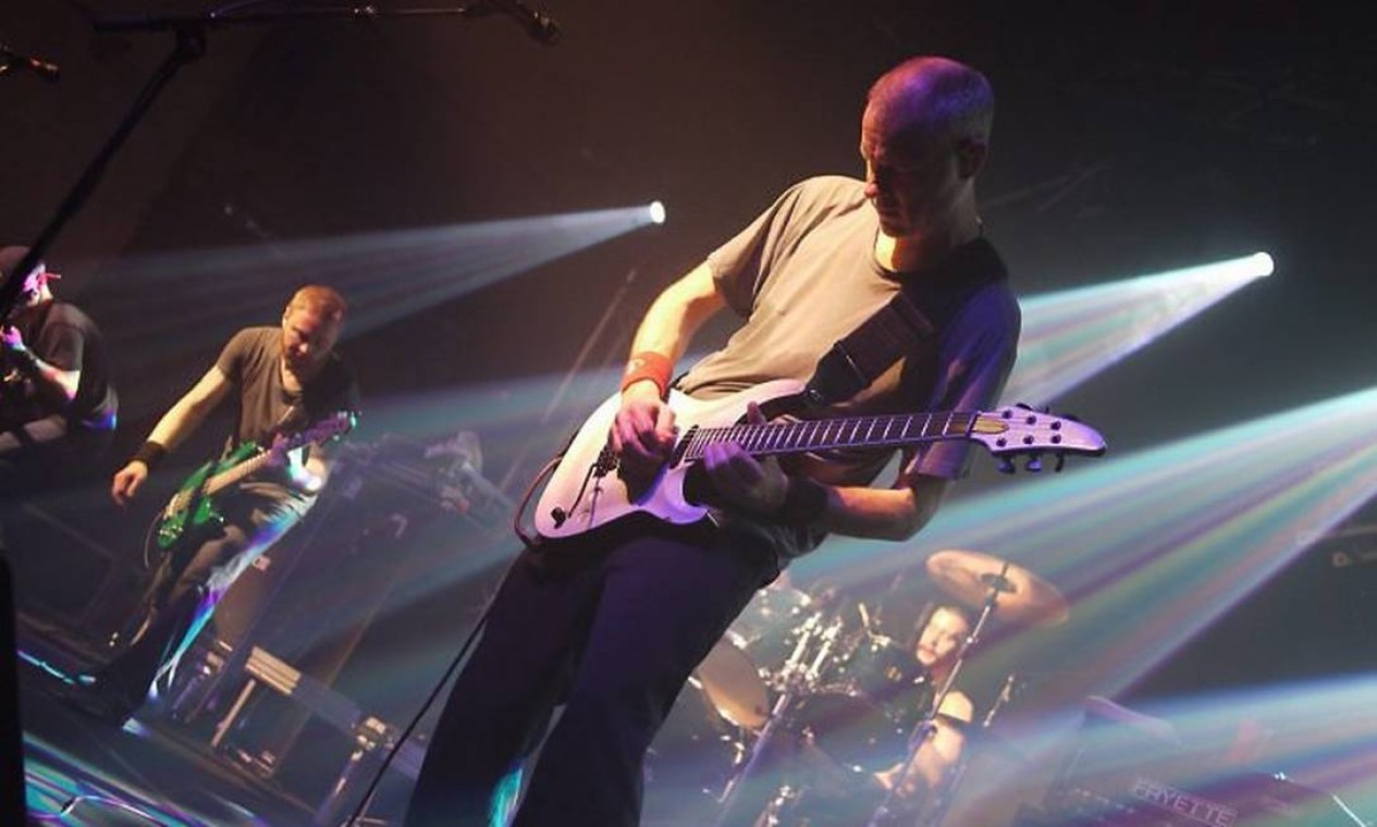 A brutalidade inteligente do Helmet volta ao Brasil - Jornal O Globo